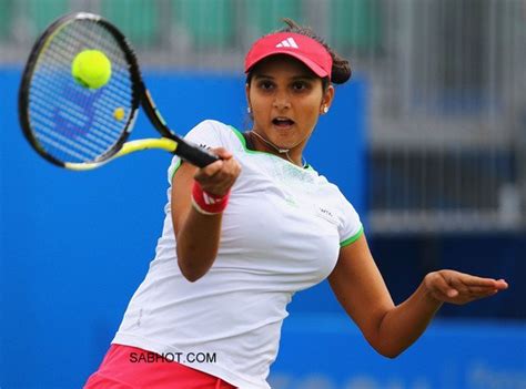 Sania Mirza Hot Aegon Open Classic Pics August Spicy Stills CELEBRITY SHOTER
