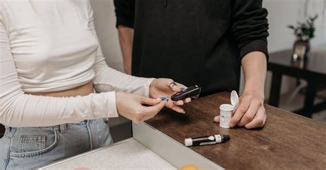 건강 건강 관리 건강 상담 건강 생활 방식 건강 인식 건강 체크 건강한 삶 건강한 습관 고혈당 글루코 미터 까마귀 내분비학 당 조절 당뇨병 당뇨병