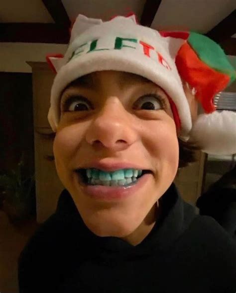 Pin By Madi On Malachi Barton 🩷 Cute Celebrities Hottest Male