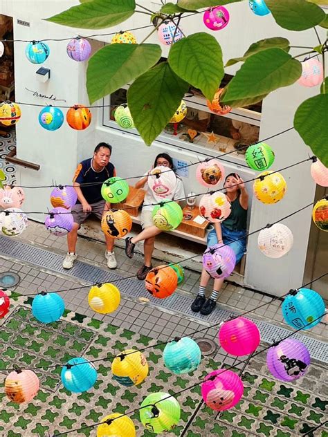 中秋好去處2025｜灣仔藍屋手繪花燈展設2米高「玉兔」 逾700顆花燈組絕美燈海打卡一流