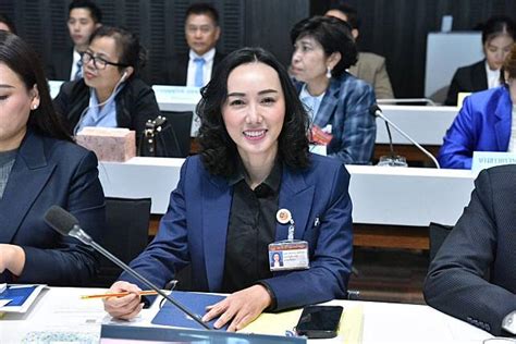 ลิณธิภรณ์ เปิดตัวเลข ธปท สศค พาณิชย์ ชี้เศรษฐกิจ ส่งออกไทยปี 67 ไม่