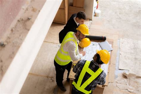 Meeting Engineers Or Architects For Projects Working With Partners And Engineering Tools To