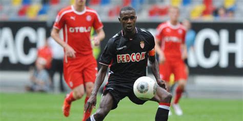 As Monaco Eric Abidal Portera Le Brassard Africa Top Sports