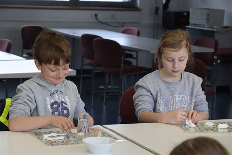 Kreatives Gestalten Mit Ton Und Modelliermasse