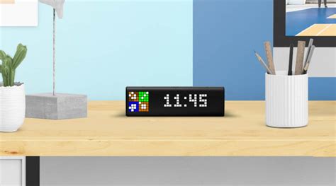 This Youtube Counter Uses A Raspberry Pi And An E Ink Screen