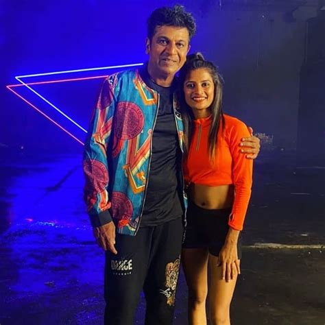 Pooja Dancer Poojadkdofficial • Instagram Photos And Videos