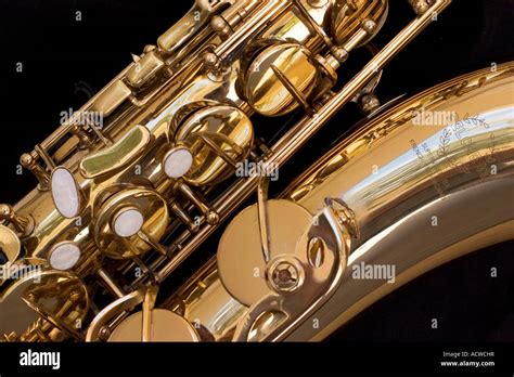Tenor saxophone -Fotos und -Bildmaterial in hoher Auflösung – Alamy