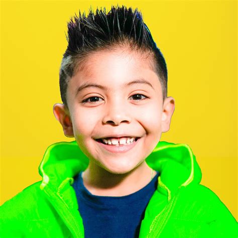 Santi Oficial