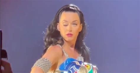 What Happened To Katy Perrys Eye Fans Worried After Video