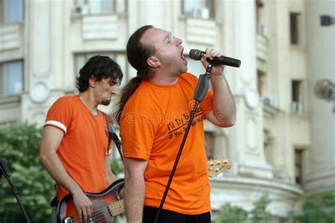 Berti Barbera Fotografía Editorial Imagen De Bongos 25798582