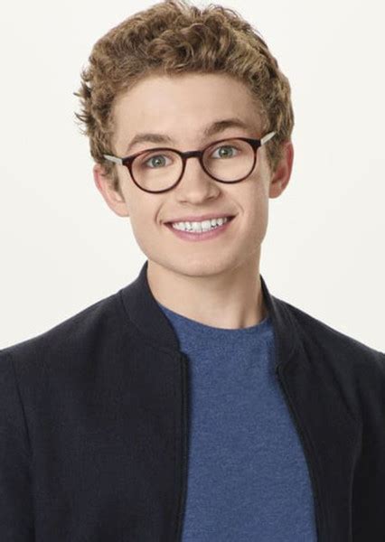 Fan Casting Sean Giambrone As Sinjin Van Cleef In Victorious Disney