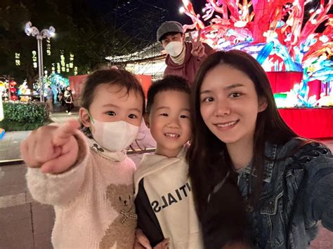 林峯老婆張馨月罕晒比堅尼相！側晒美背小露性感 全家福愛女勁搶fo 星島日報