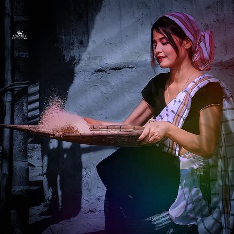 Simple Village Girl Wallpaper