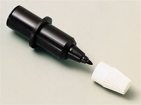 Scratch Holograms On An HP Plotter