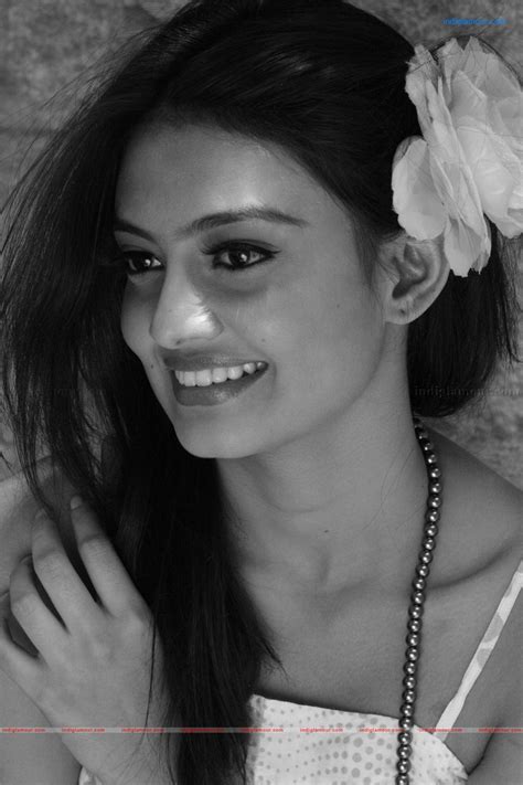 nikitha narayana actress hd photos images pics and stills 195275