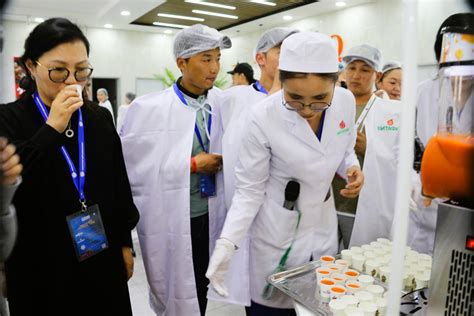 Хүнсний хувьсгал ын хүрээнд үндэсний үйлдвэрлэгчид Витафит ундаа