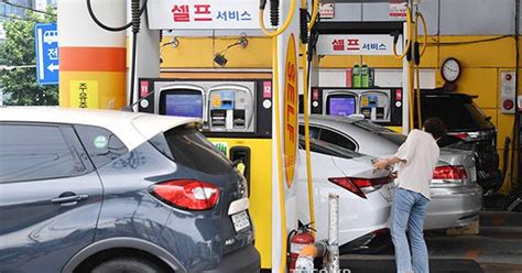 석유제품 가격 9주 연속 상승9월 첫 주 휘발유 1750원 경유 1640원