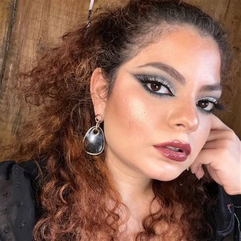 Sofía Antonella 🌷 Makeup Artist Nellascorner • Threads Say More