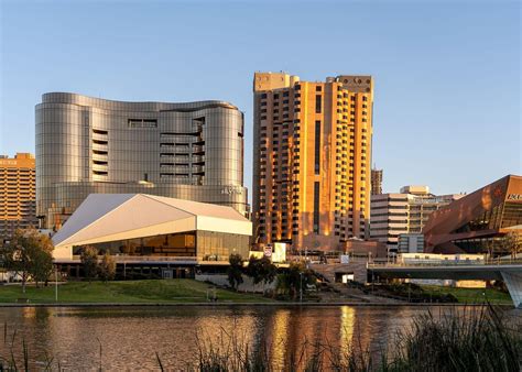 Adelaide City Highlights Tour Bus Tours In Australia