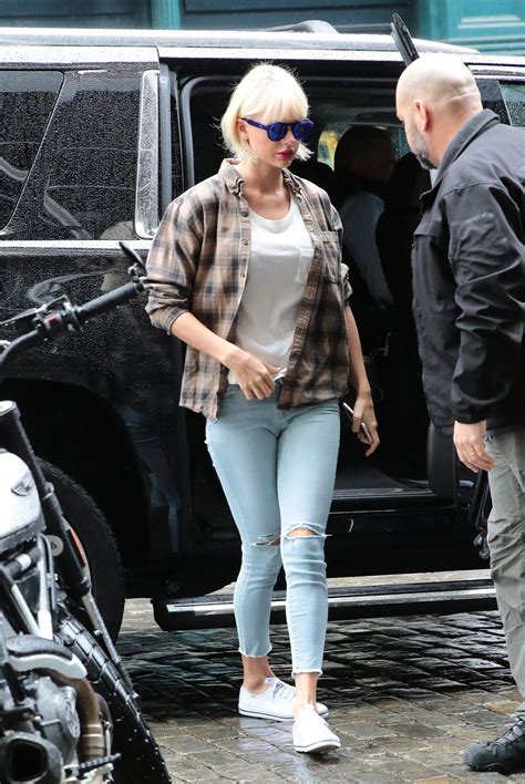 Taylor Swift Street Style Out In Nyc Celebmafia