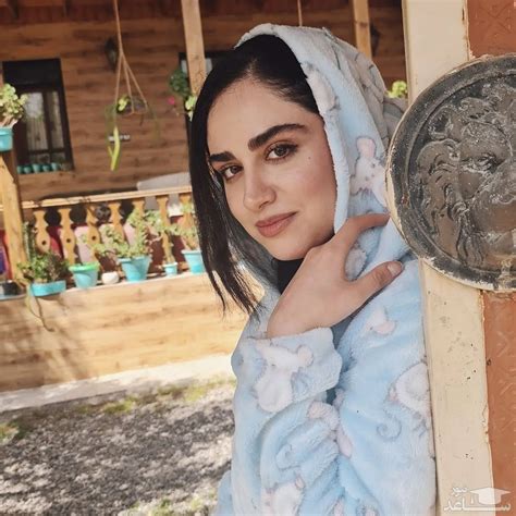 هودی کارتونی و گرم هانیه غلامی