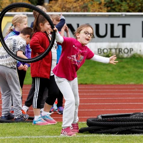 Stundenbeispiel Bewegungsparcours Für Kinder Mit Der Koordinationsleiter