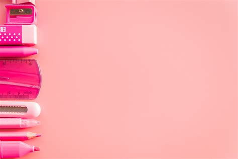 평면 복사 공간와 분홍색 배경에 분홍색 편지지 누워 평면도 편평한에 대한 스톡 사진 및 기타 이미지 편평한 학용품 개념 Istock