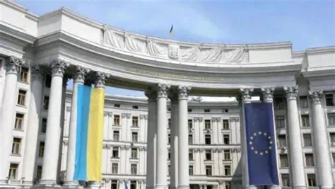 უკრაინის საგარეო უწყება დაასრულეთ რუსული ტურიზმი სასწრაფოდ შეუზღუდეთ ტურისტული მომსახურეობა