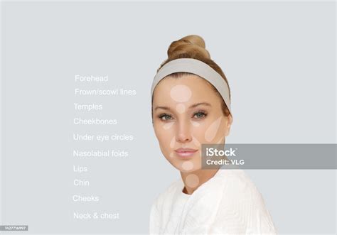 진피 필러 트리트먼트 특정 영역에 대한 히알루론산 주사 주름 수정 50 54세에 대한 스톡 사진 및 기타 이미지 50 54세 개선 건강관리와 의술 Istock