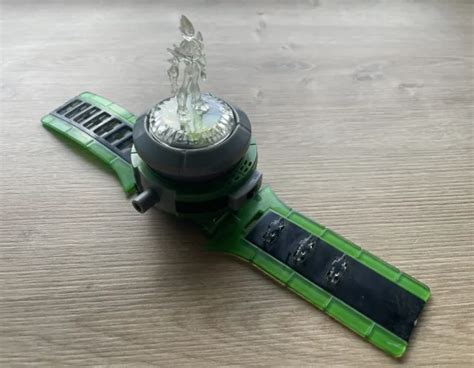 Ben 10 Alien Force Omnitrix With Swampfire Figure Untested £1199