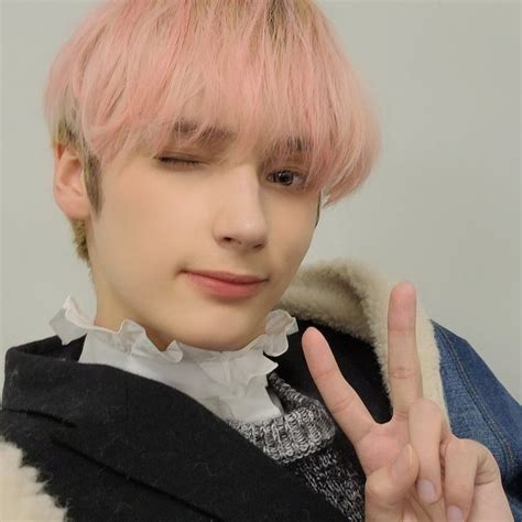 Huening Kai Cute Icons Txt Cute Icons Body Picture