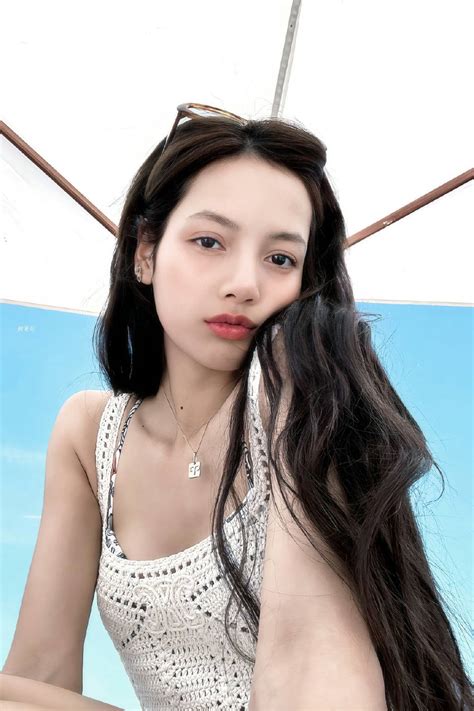 Lisa游船度假好惬意 穿比基尼性感可爱超养眼 搜狐大视野 搜狐新闻