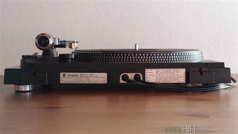 Inside Hi Fi Technics SL 2000