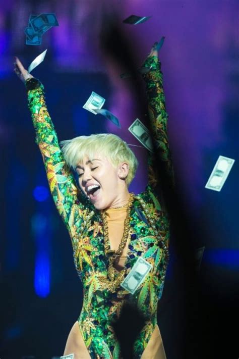 Miley Cyrus Bangerz Tour At Bell Center In Montreal March 2014
