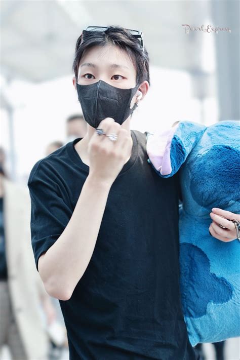 Oscar Wang Wang Fashion Leather