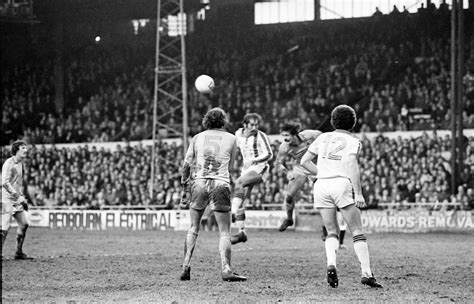 Bob Hatton Hatters Heritage A History Of Luton Town Fc