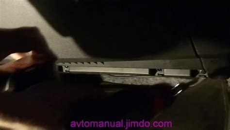 Замена салонного фильтра Ниссан Тиида Смотреть онлайн в поиске Яндекса по Видео