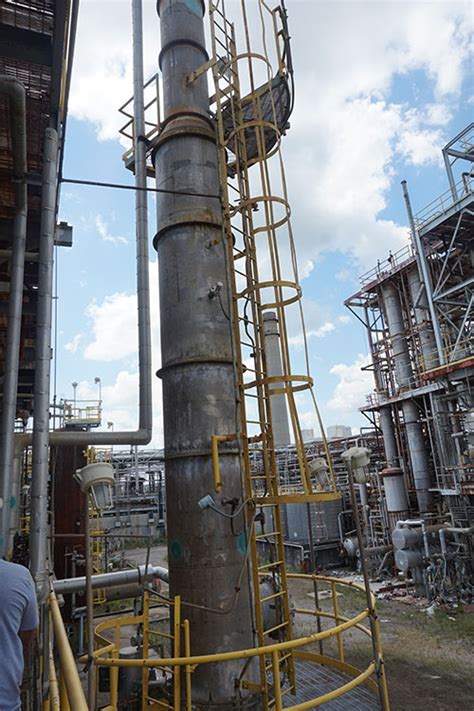 Lot H14 Process Column 80 Foot Tall 5 Foot Diameter Industrial