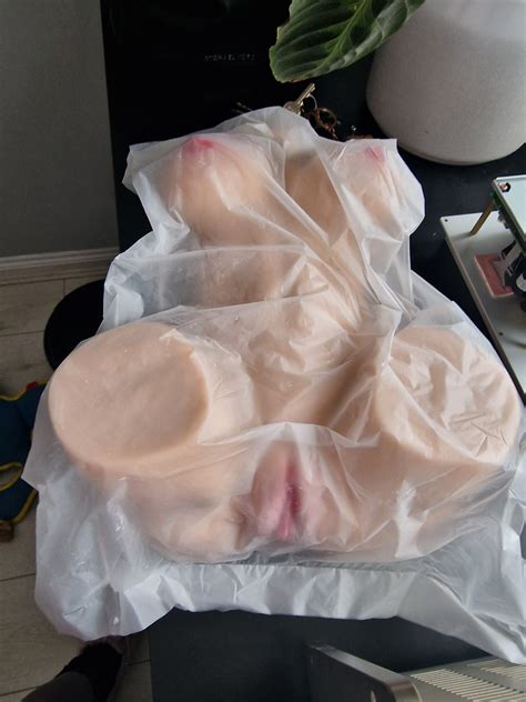 Michelle Moist On Twitter My Date For Tonight Https T Co Pzeih Mlp Twitter