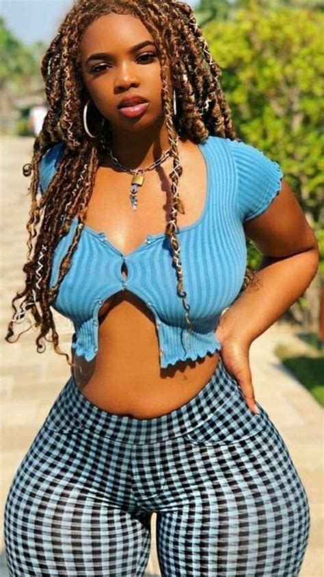 Wide Thighs Smoody73