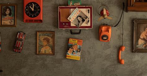 가구 골동품 골동품 시계 구식 기념품 독특한 따뜻한 음색 러스틱 레트로 매력적인 문화 유산 문화적 벽 빈티지 빈티지 스타일 빈티지 전화 세기