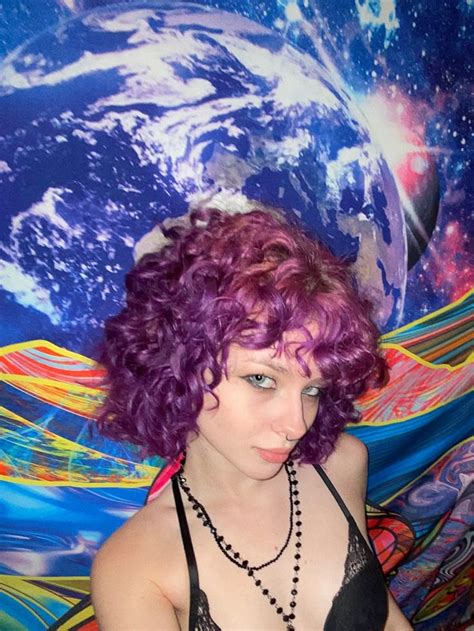 Pin By Caroline Barbosa On Purple Hair In 2024 Short Purple Hair