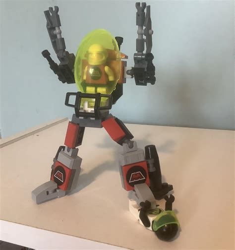 M Tron Mech I Made Scrolller