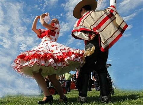 Bailando Cueca Chilena Celebrities Traditional Dresses Chile
