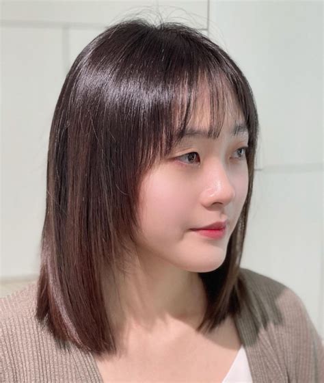 19 Stunning Medium Shaggy Hairstyles For All Hair Types