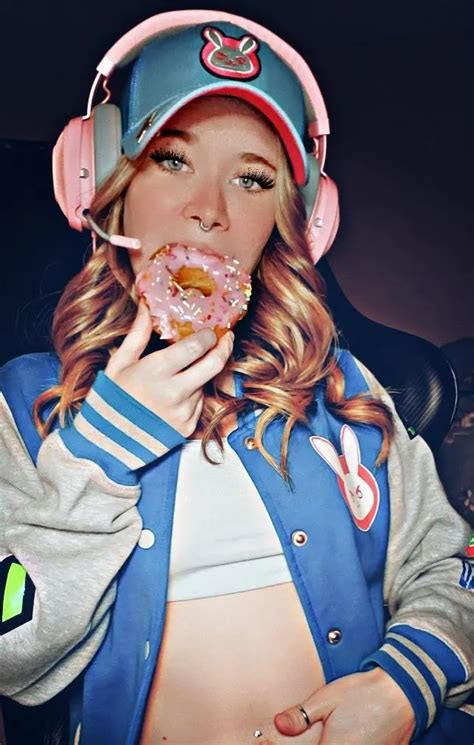 Im An Overwatch Fanatic Looking For Other Girls To Play With Guys Too