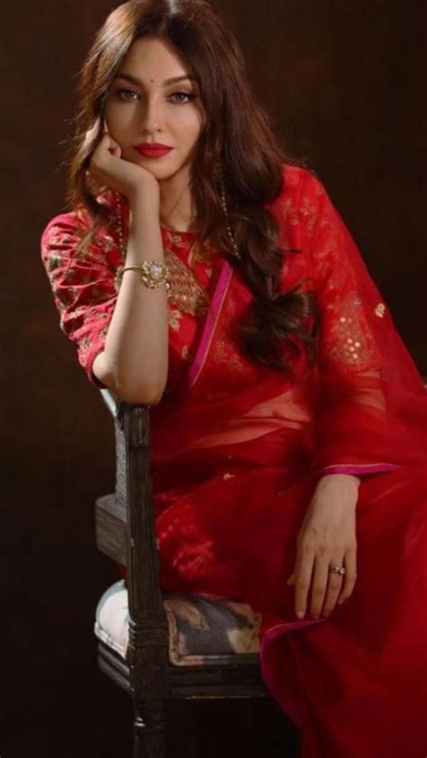 Bhabhi Ji Ghar Par Hai Fame Saumya Tandons Impressive Education