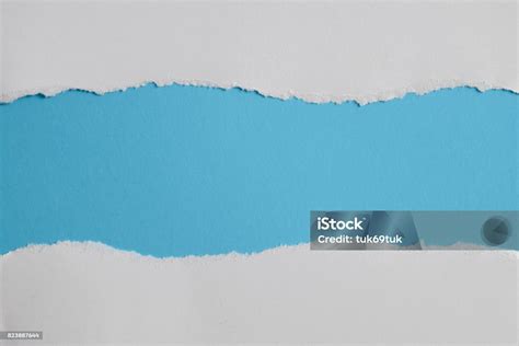 파란색 배경 디자인에 대 한 준비와 함께 흰색 찢어진된 종이 0명에 대한 스톡 사진 및 기타 이미지 0명 공란 굽은 Istock