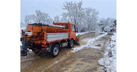 Затваря се пътят Плевен Ловеч заради снегонавявания