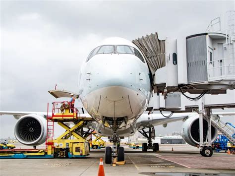 高雄降大雷雨！小港機場暫停地面作業 共計12航班受延誤 生活焦點 要聞 Nownews今日新聞